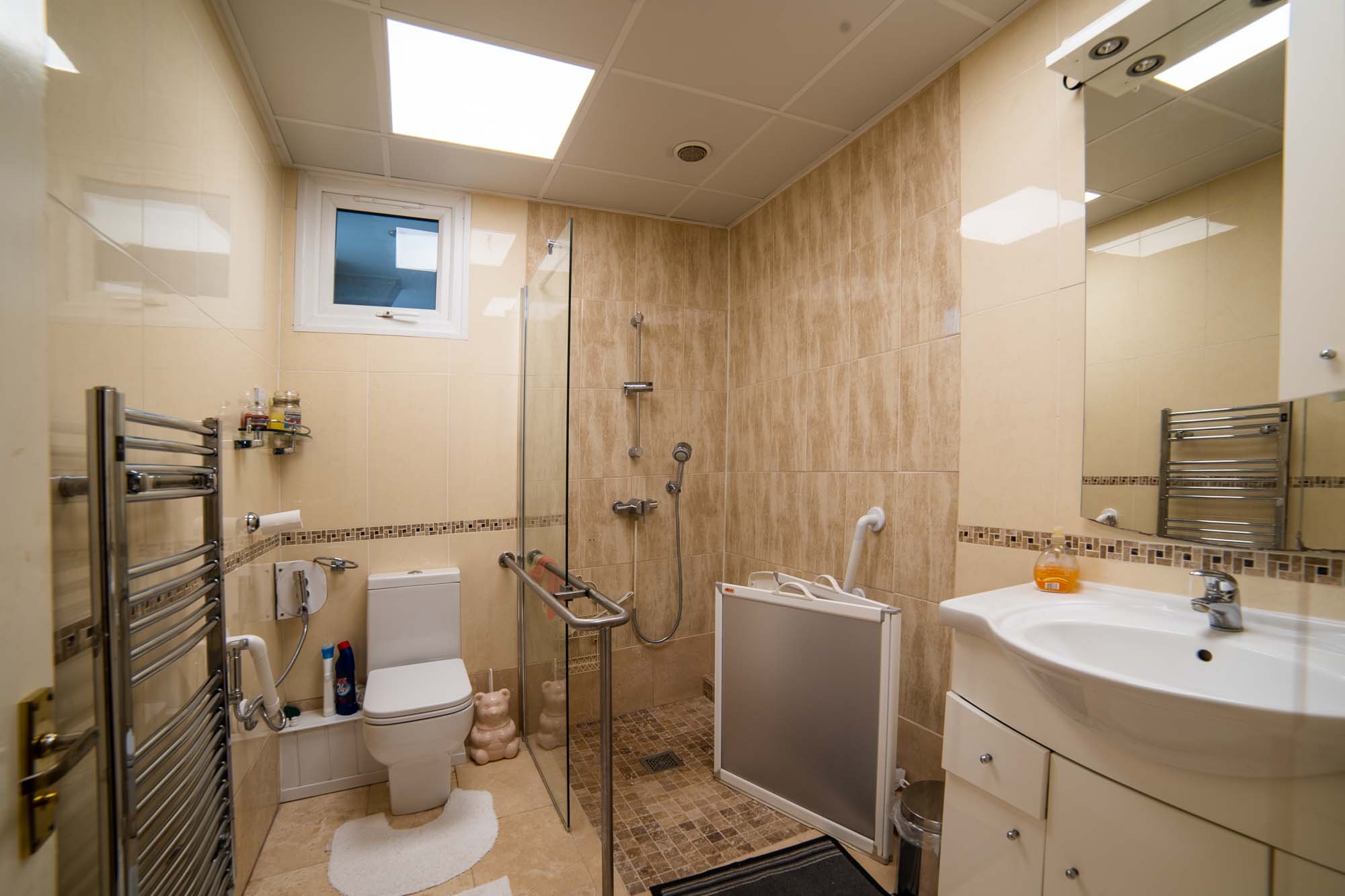 7 Bedroom Detached House - Evington Drive, Evington - Zavsons Properties