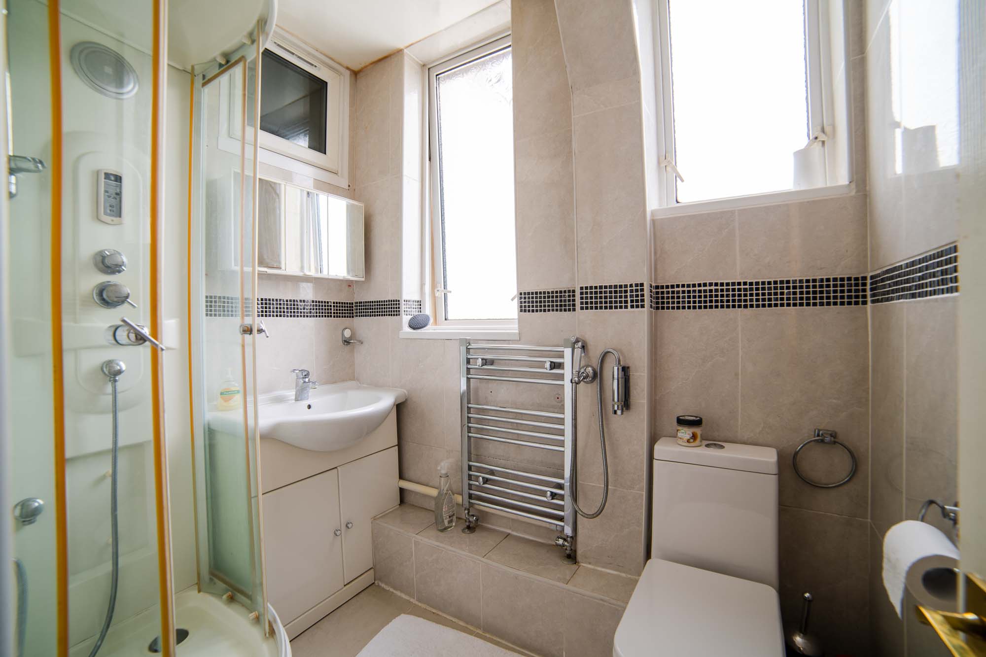 7 Bedroom Detached House - Evington Drive, Evington - Zavsons Properties